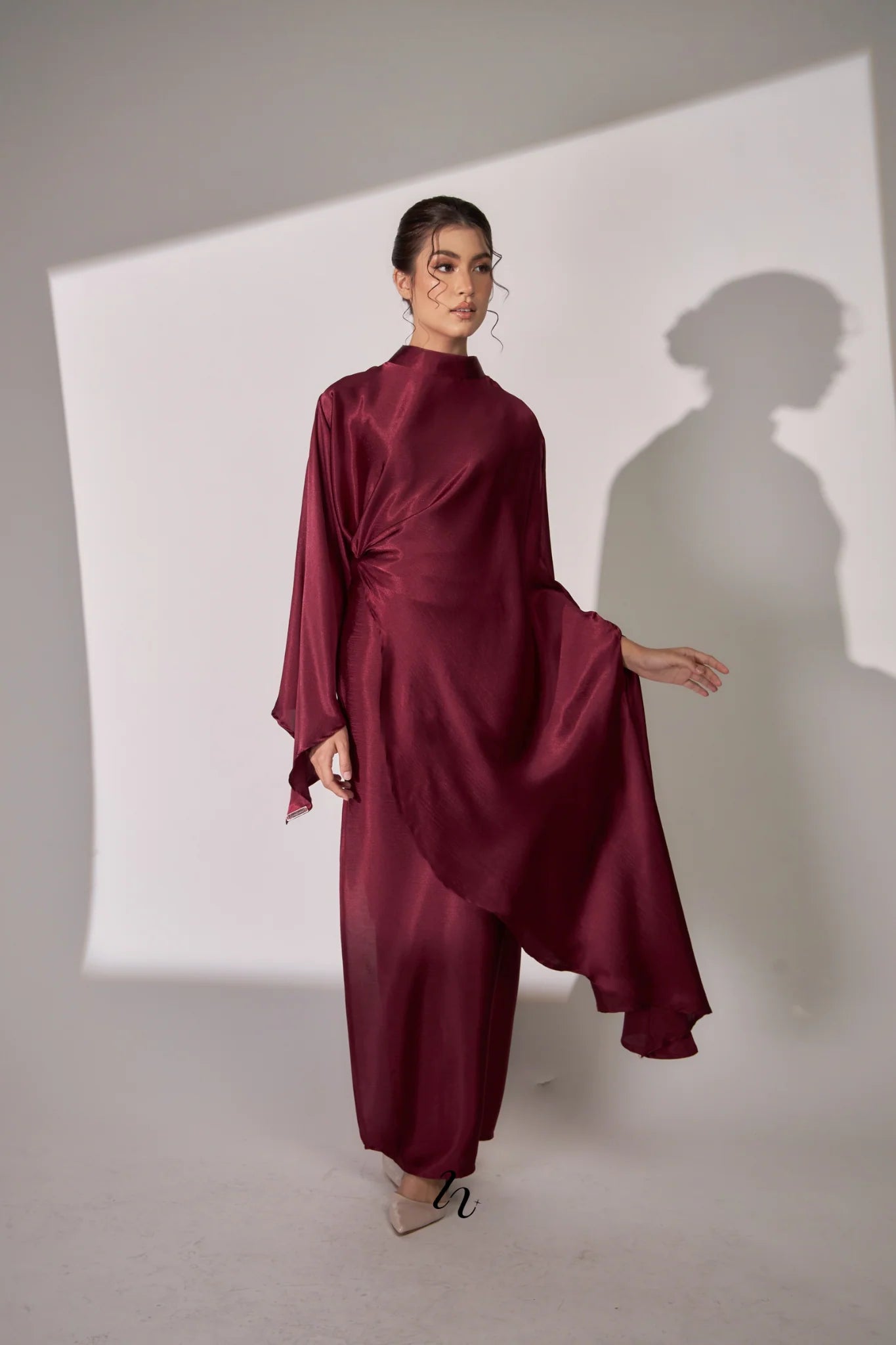 Yara Set Series in Maroon – Luminour